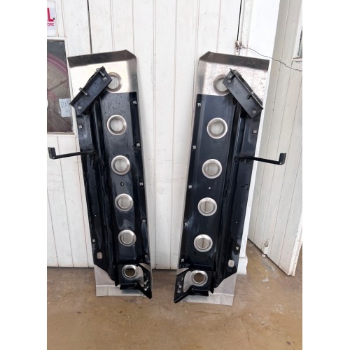 Land Rover Defender 90 Original Limited Edition Adventure Series Front ...